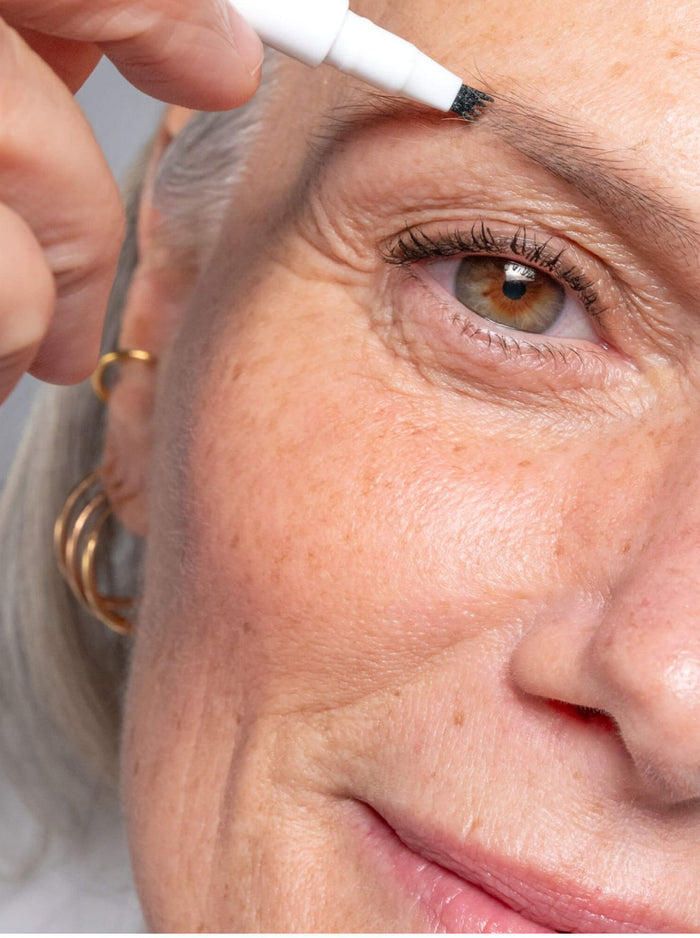 Wenkbrauwpotlood bij chemo – Natuurlijk, langhoudend & veilig | Même